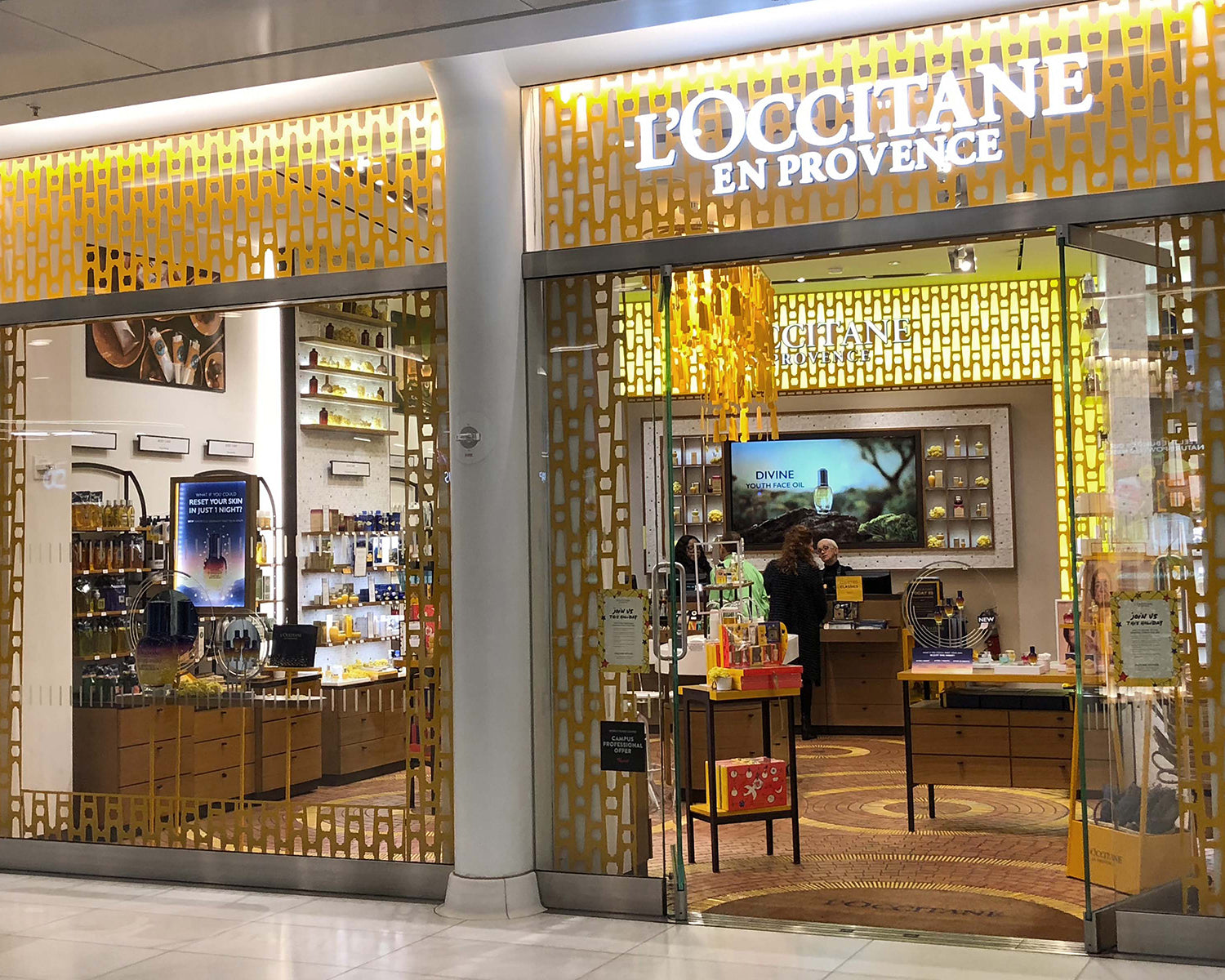 The Oculus – Retail Store Tours