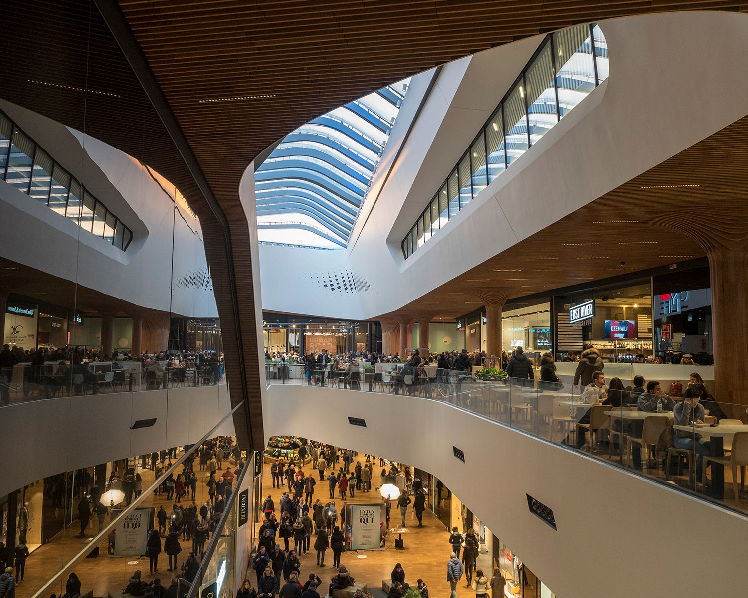 City Life Shopping District – Retail Store Tours