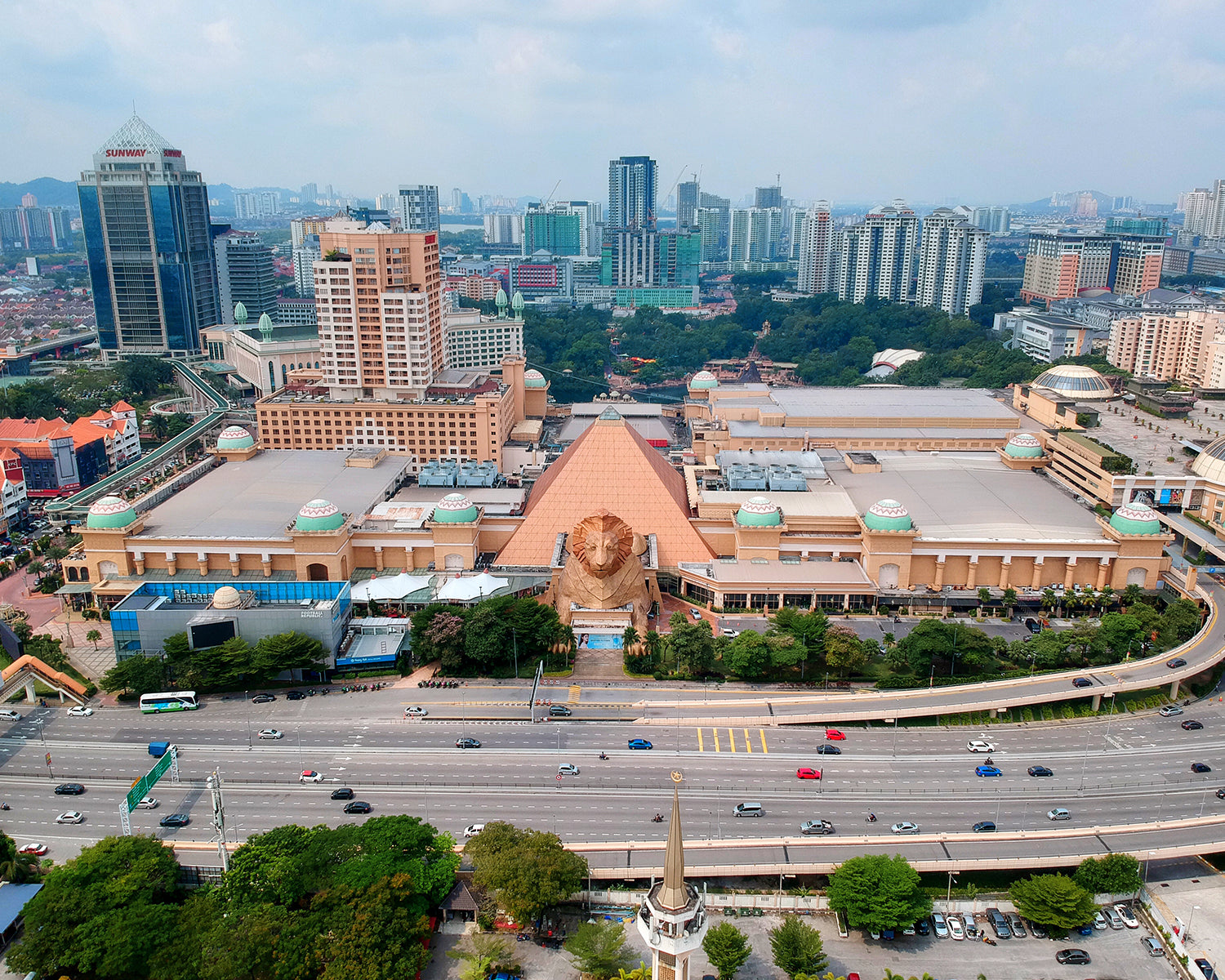 Sunway Pyramid – Retail Store Tours