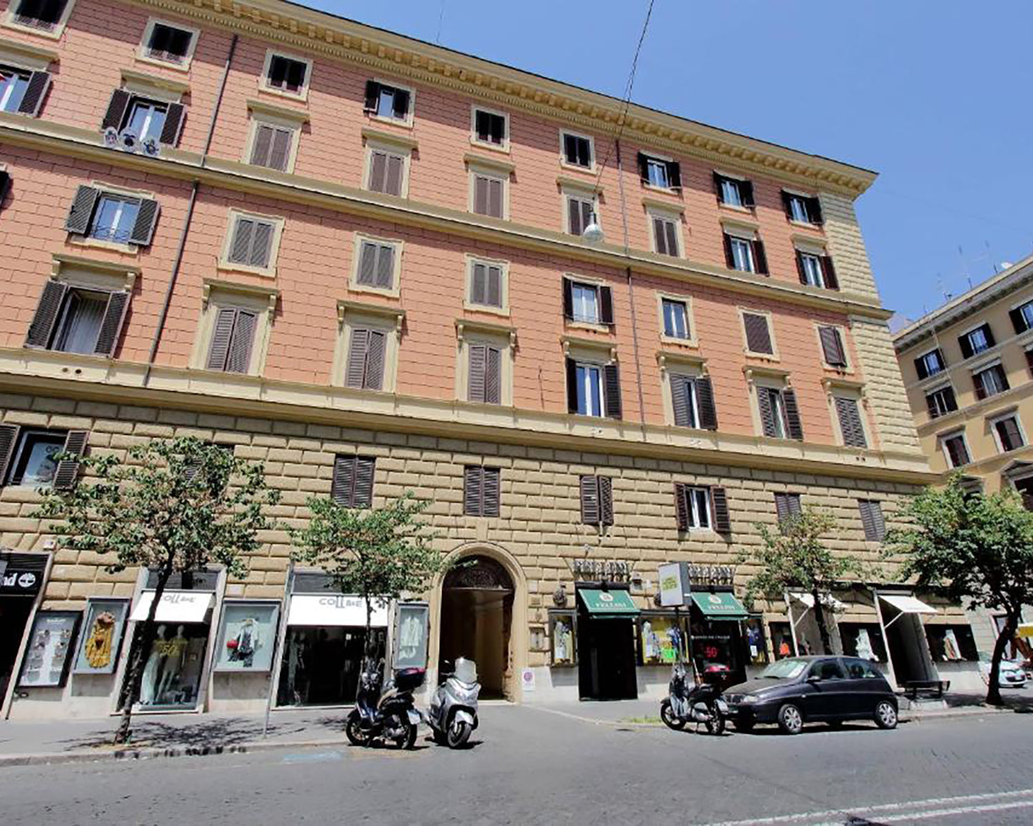 Via Cola di Renzo – Retail Store Tours